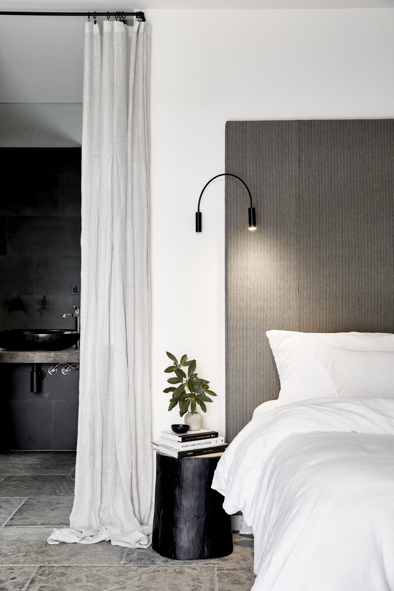 VOLTA wall - קבסו תאורה - אולם תצוגה בירושלים